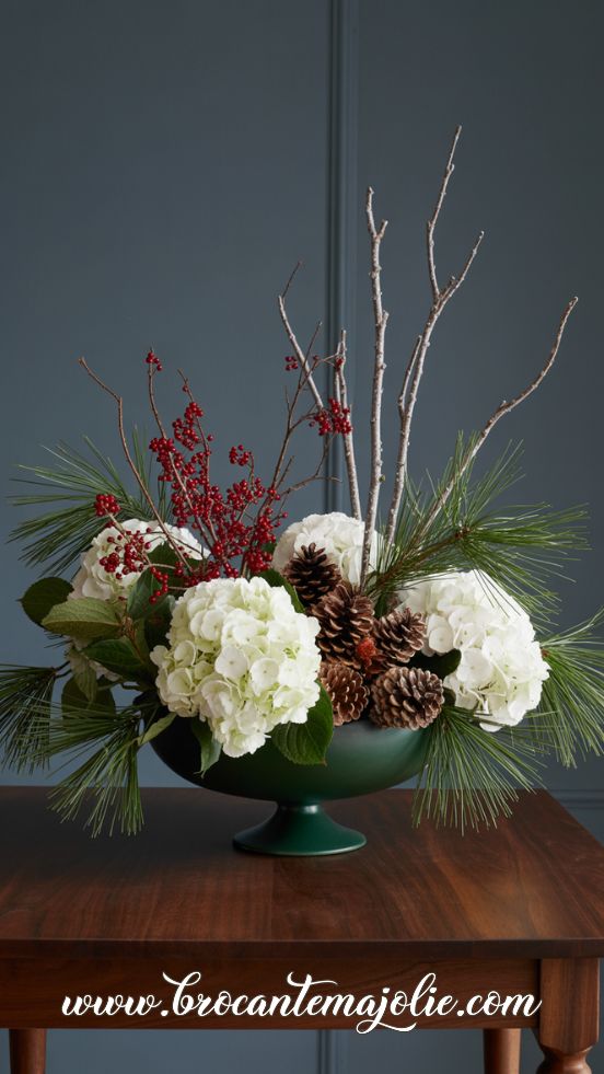 19 Winter Floral Arrangements That Bring Warmth to the Coldest Days ...